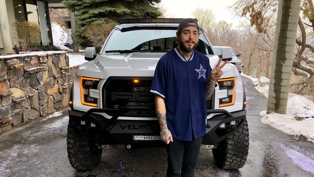 Conheça a coleção de super carros de Post Malone